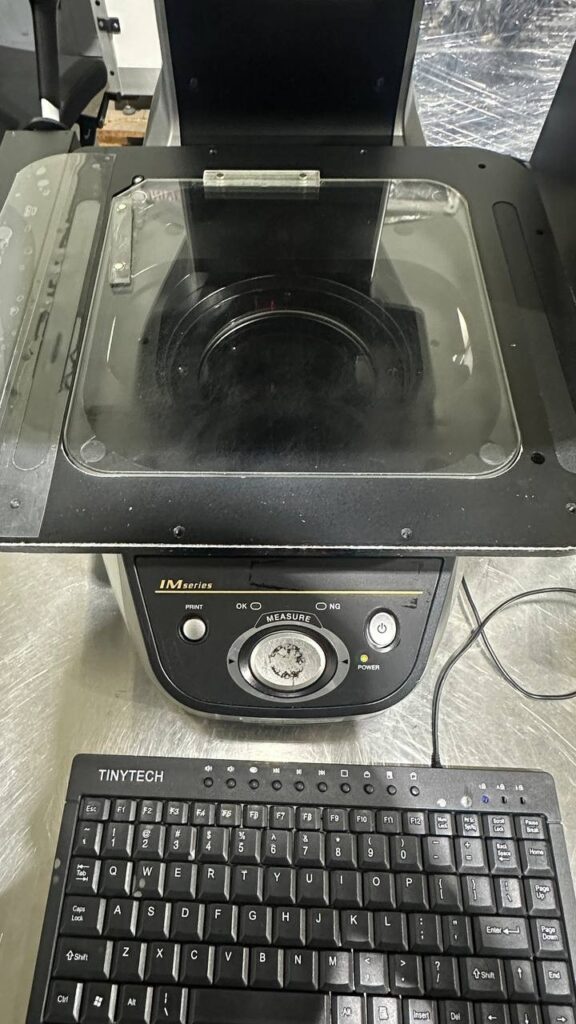Keyence IM-7010 Image Dimension Measuring System with IM-7000 – Novus ...