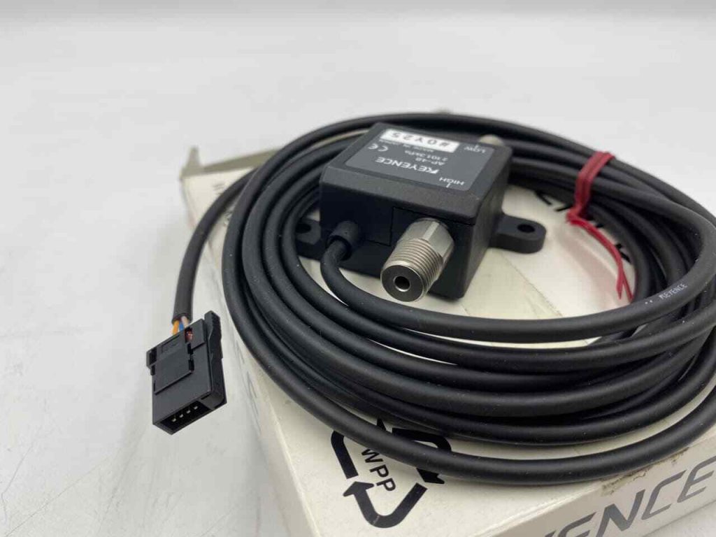 Keyence AP-48 Digital Pressure Sensor Head with 2-Colour Display ...
