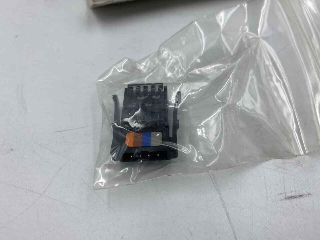 Keyence AP-48 Digital Pressure Sensor Head with 2-Colour Display ...