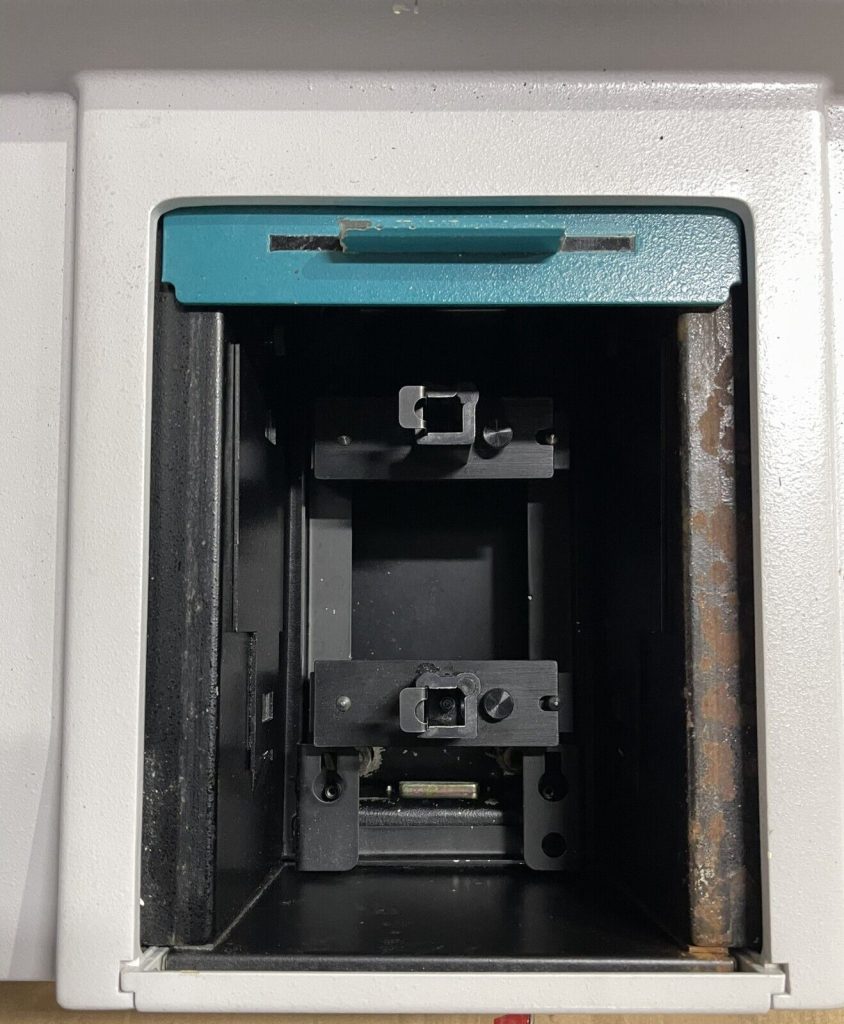 Varian Cary 300 UV-Vis Spectrophotometer – Novus Ferro Pte Ltd