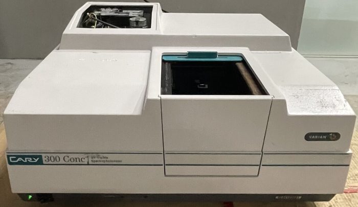 Varian Cary 300 UV-Vis Spectrophotometer – Novus Ferro Pte Ltd