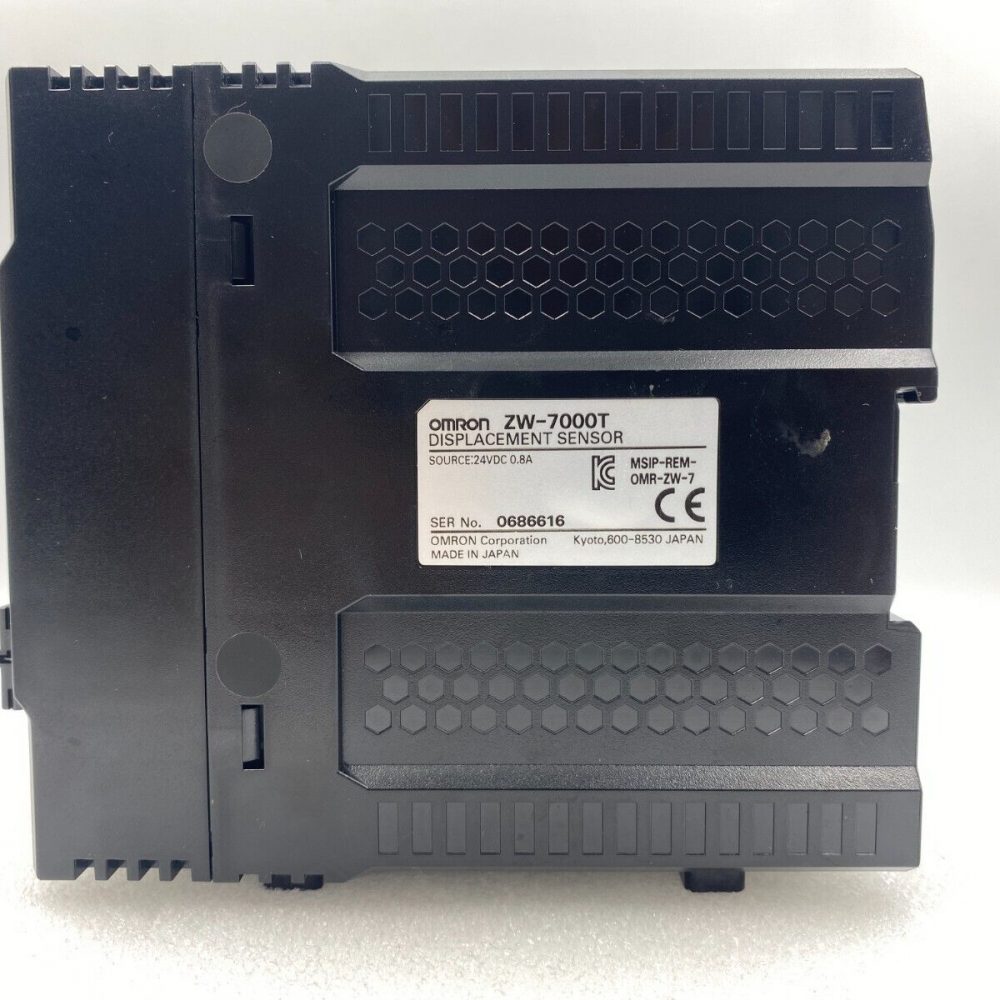 Omron ZW-7000T Displacement Sensor + ZW-S7030 Displacement Sensor Head ...