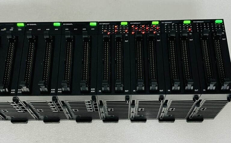 Keyence KV-7500 CPU Module with other Modules – Novus Ferro Pte Ltd