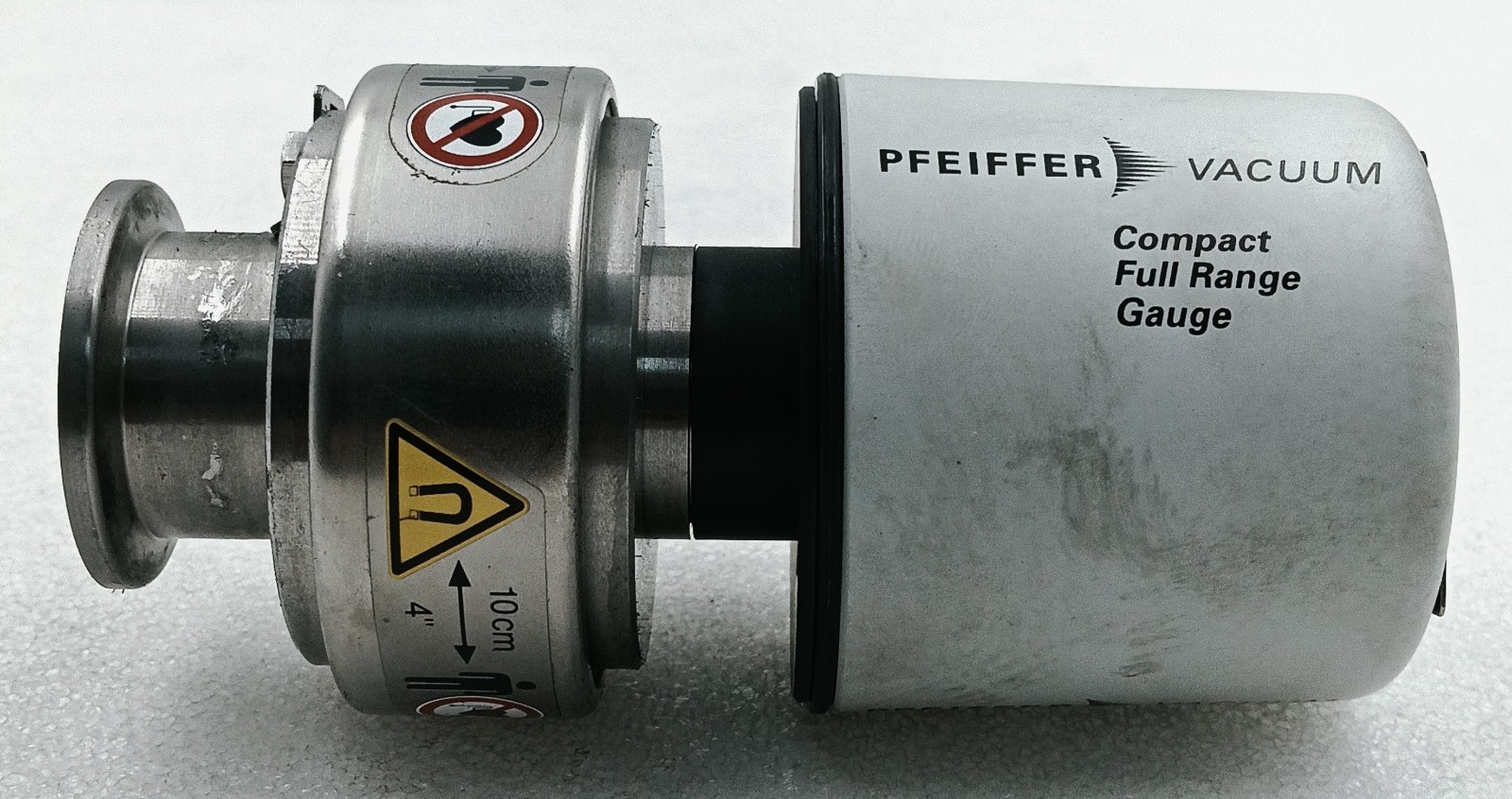 Pfeiffer PKR 261 Compact Full Range Gauge – Novus Ferro Pte Ltd