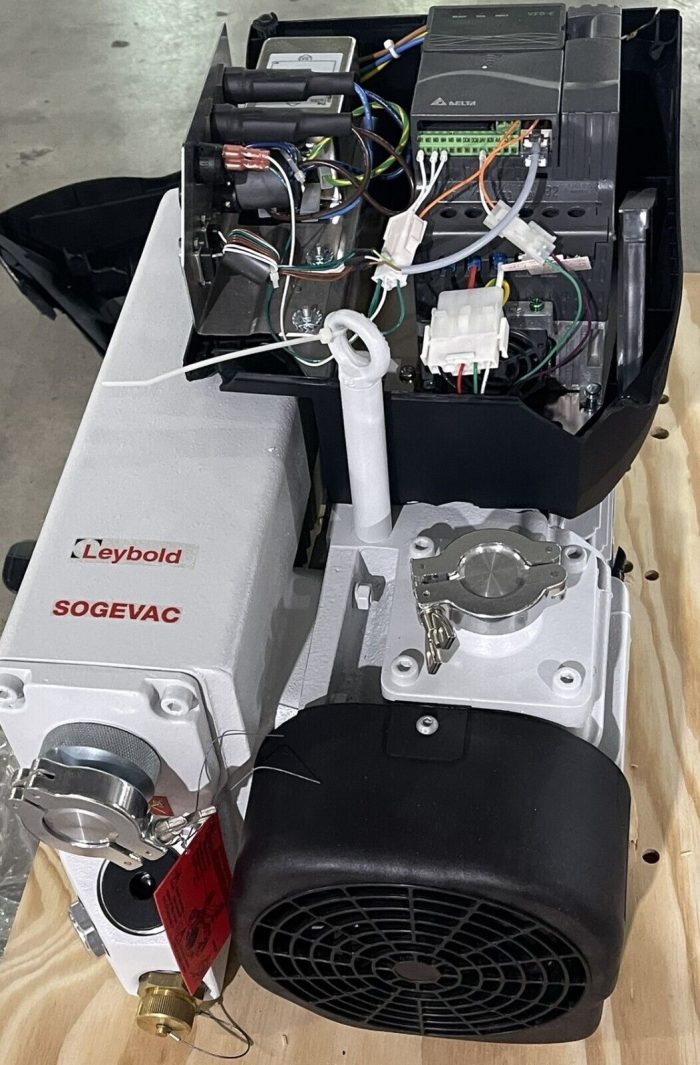 Leybold Sogevac SV 40-65 BIFC Single-stage, oil-sealed rotary vane pump ...