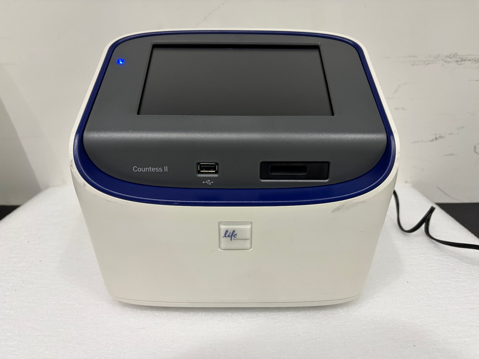 Thermo Fisher Scientific Invitrogen Countess II Automated Benchtop Cell ...