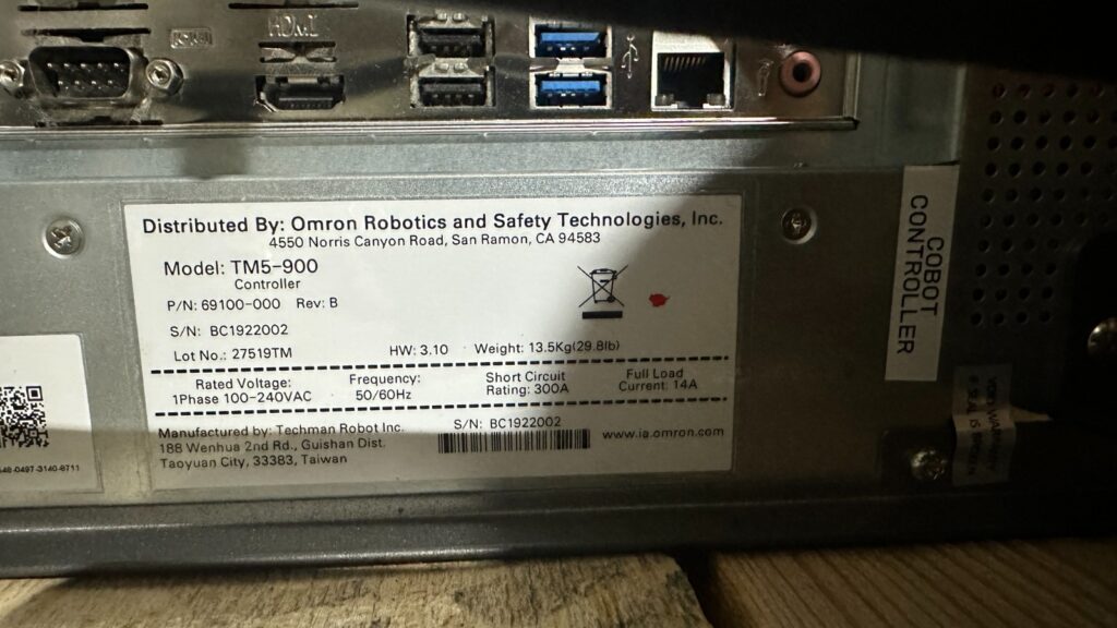 Omron TM5-900 Industrial Robot RT6-0009000, Controller 69100-000, FH ...